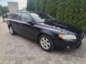 Zils Volvo V70 2008 Paide, ar dzinēja tilpumu 2.40 L un nobraukumu 379 tūkst. km par 4990 €, foto 12 vietnē AUTOMOTO.COM.LV