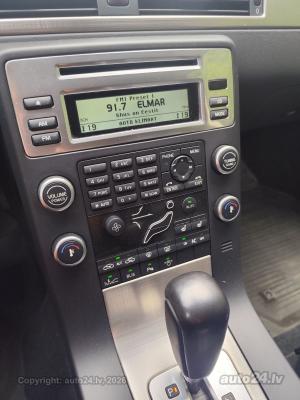 Zils Volvo V70 2008 Paide, ar dzinēja tilpumu 2.40 L un nobraukumu 379 tūkst. km par 4990 €, foto 25 vietnē AUTOMOTO.COM.LV