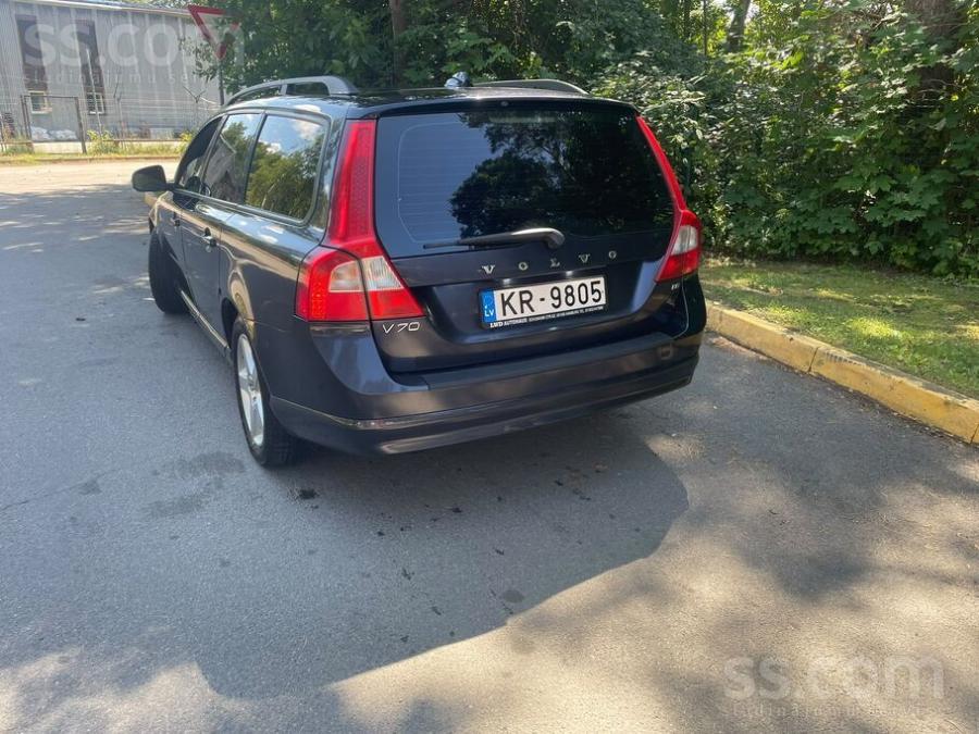 Zils Volvo V70 2008 Rīga, ar dzinēja tilpumu 2.40 L un nobraukumu 0 tūkst. km par 4499 €, foto 9 vietnē AUTOMOTO.COM.LV