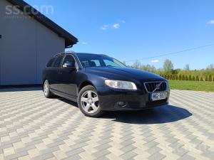 Zils Volvo V70 2008 Rīga, ar dzinēja tilpumu 2.40 L un nobraukumu 399 tūkst. km par 2150 €, foto  vietnē AUTOMOTO.COM.LV