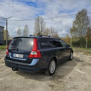 Zils Volvo V70 2008 Rīga, ar dzinēja tilpumu 2.40 L un nobraukumu 319 tūkst. km par 4250 €, foto 5 vietnē AUTOMOTO.COM.LV