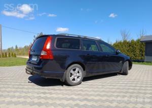 Zils Volvo V70 2008 Rīga, ar dzinēja tilpumu 2.40 L un nobraukumu 399 tūkst. km par 2350 €, foto 4 vietnē AUTOMOTO.COM.LV