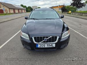 Zils Volvo V70 2008 Paide, ar dzinēja tilpumu 2.40 L un nobraukumu 305 tūkst. km par 5290 €, foto 6 vietnē AUTOMOTO.COM.LV