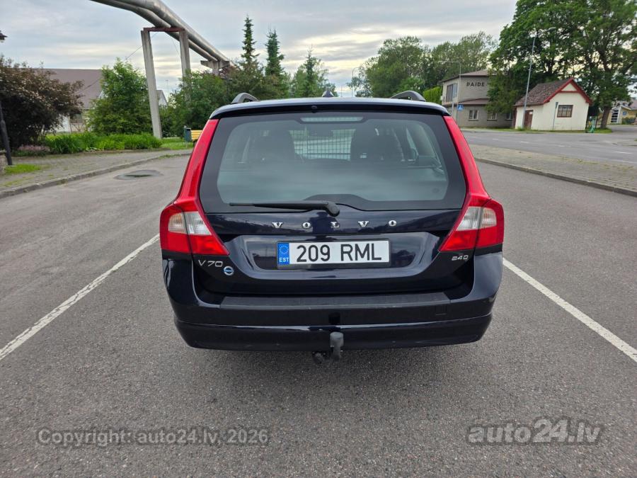 Zils Volvo V70 2008 Paide, ar dzinēja tilpumu 2.40 L un nobraukumu 305 tūkst. km par 5290 €, foto 8 vietnē AUTOMOTO.COM.LV