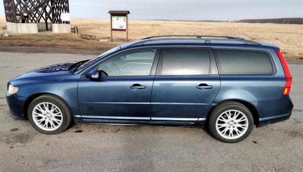 Blue Volvo V70 2008 in Parnu, with an engine capacity of 2.40 L and mileage of 414 thousand km for 2900 €, photo 4 on AUTOMOTO.COM.LV