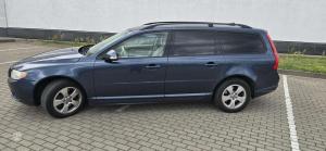 Zils Volvo V70 2008 Viļņa, ar dzinēja tilpumu 2.40 L un nobraukumu 338 tūkst. km par 3000 €, foto 9 vietnē AUTOMOTO.COM.LV