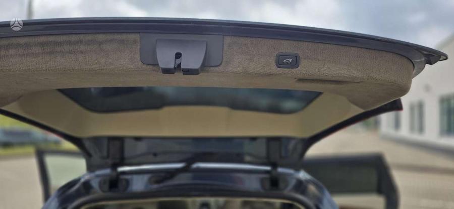 Zils Volvo V70 2008 Viļņa, ar dzinēja tilpumu 2.40 L un nobraukumu 338 tūkst. km par 3000 €, foto 21 vietnē AUTOMOTO.COM.LV