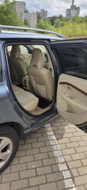 Zils Volvo V70 2008 Viļņa, ar dzinēja tilpumu 2.40 L un nobraukumu 338 tūkst. km par 3000 €, foto 22 vietnē AUTOMOTO.COM.LV