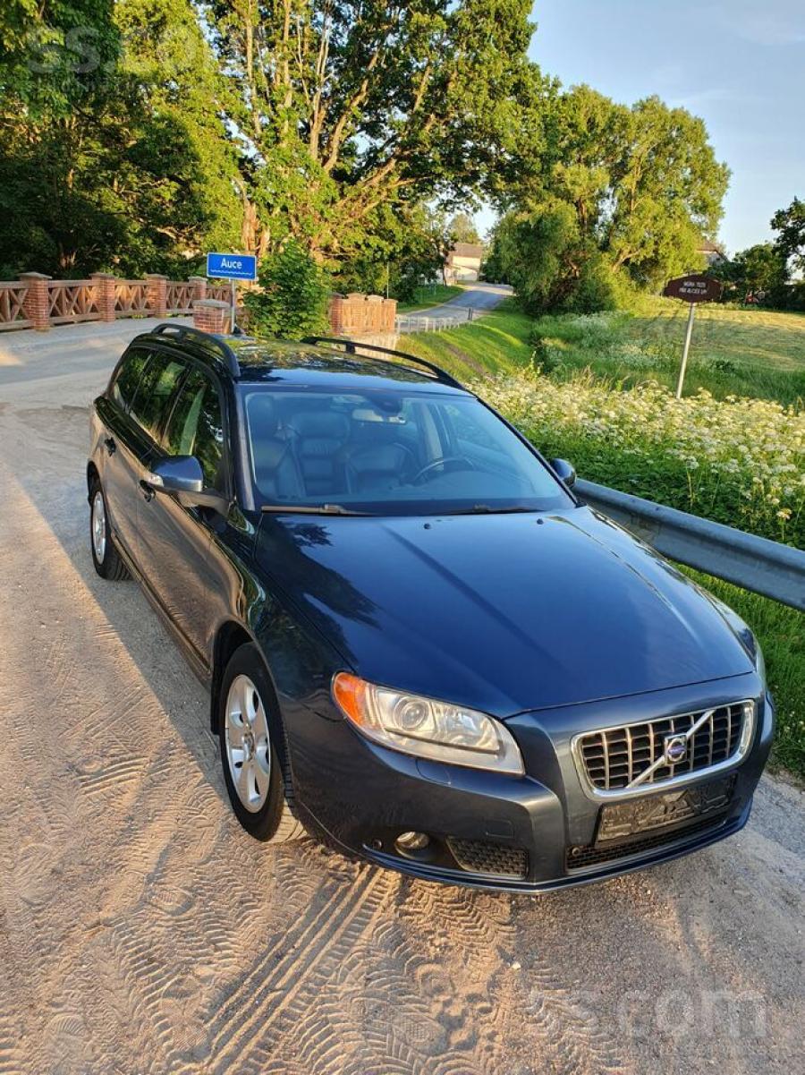 Zils Volvo V70 2008 Rīga, ar dzinēja tilpumu 2.00 L un nobraukumu 152 tūkst. km par 6400 €, foto 1 vietnē AUTOMOTO.COM.LV