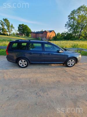 Zils Volvo V70 2008 Rīga, ar dzinēja tilpumu 2.00 L un nobraukumu 152 tūkst. km par 6400 €, foto 4 vietnē AUTOMOTO.COM.LV