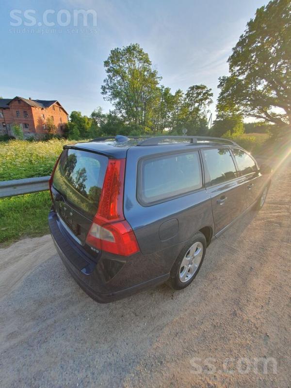 Blue Volvo V70 2008 in Riga, with an engine capacity of 2.00 L and mileage of 152 thousand km for 6400 €, photo 5 on AUTOMOTO.COM.LV