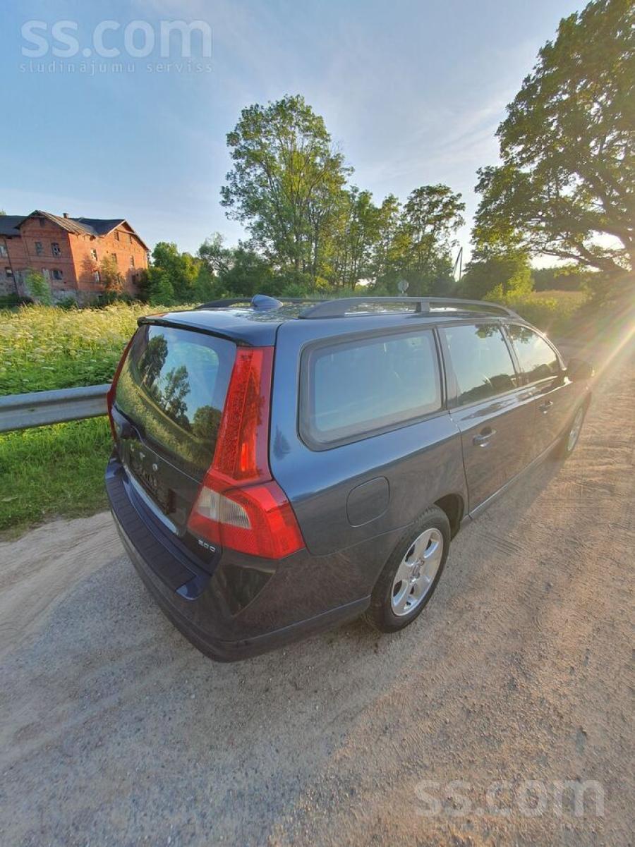 Zils Volvo V70 2008 Rīga, ar dzinēja tilpumu 2.00 L un nobraukumu 152 tūkst. km par 6400 €, foto 6 vietnē AUTOMOTO.COM.LV