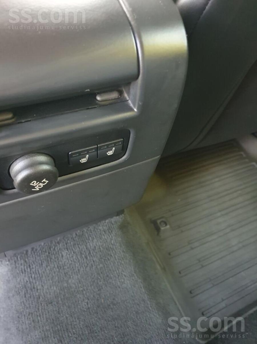Zils Volvo V70 2008 Rīga, ar dzinēja tilpumu 2.00 L un nobraukumu 152 tūkst. km par 6400 €, foto 17 vietnē AUTOMOTO.COM.LV
