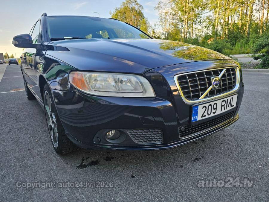 Синий Вольво В70 2008 в Таллин, объемом двигателя 2.40 л и пробегом 305 тыс. км за 5499 €, фото 7 на AUTOMOTO.COM.LV
