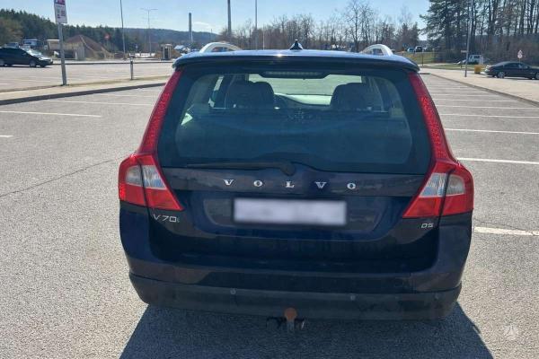 Zils Volvo V70 2008 Viļņa, ar dzinēja tilpumu 2.40 L un nobraukumu 286 tūkst. km par 3100 €, foto 2 vietnē AUTOMOTO.COM.LV