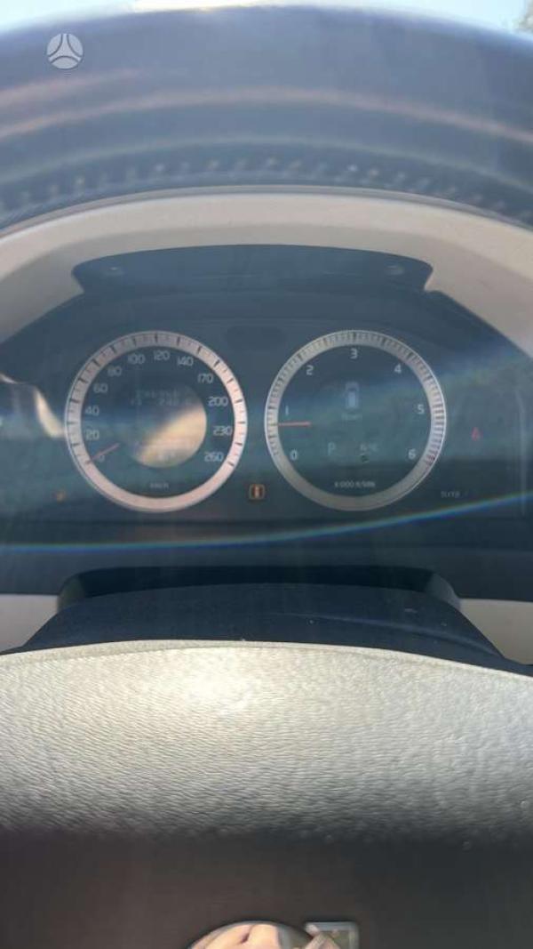 Zils Volvo V70 2008 Viļņa, ar dzinēja tilpumu 2.40 L un nobraukumu 286 tūkst. km par 3100 €, foto 8 vietnē AUTOMOTO.COM.LV