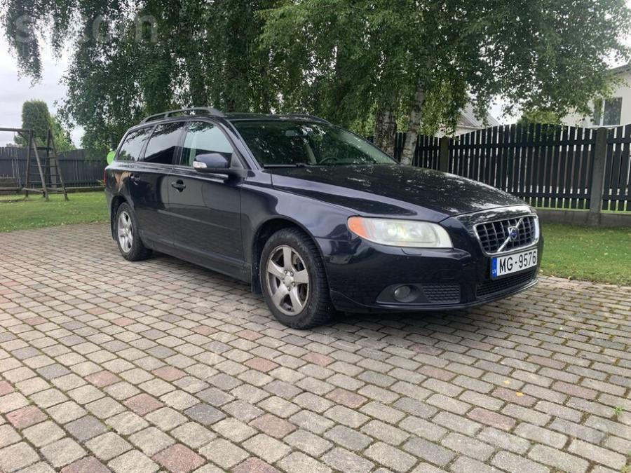 Синий Вольво В70 2008 в Рига, объемом двигателя 2.50 л и пробегом 400 тыс. км за 2300 €, фото 3 на AUTOMOTO.COM.LV