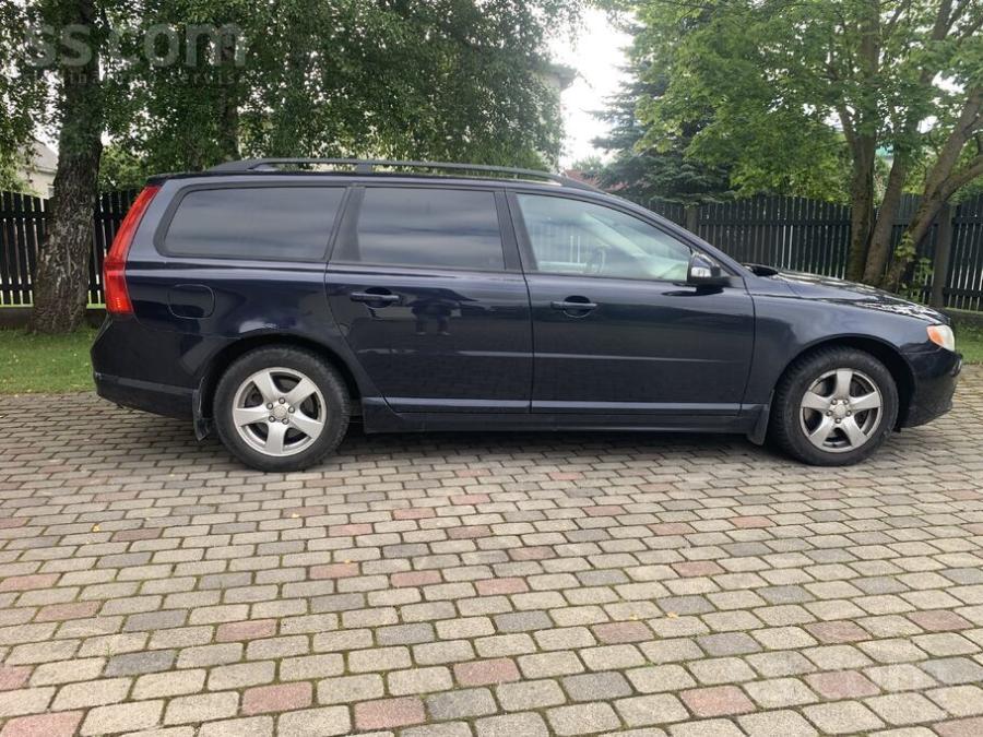 Синий Вольво В70 2008 в Рига, объемом двигателя 2.50 л и пробегом 400 тыс. км за 2300 €, фото 5 на AUTOMOTO.COM.LV