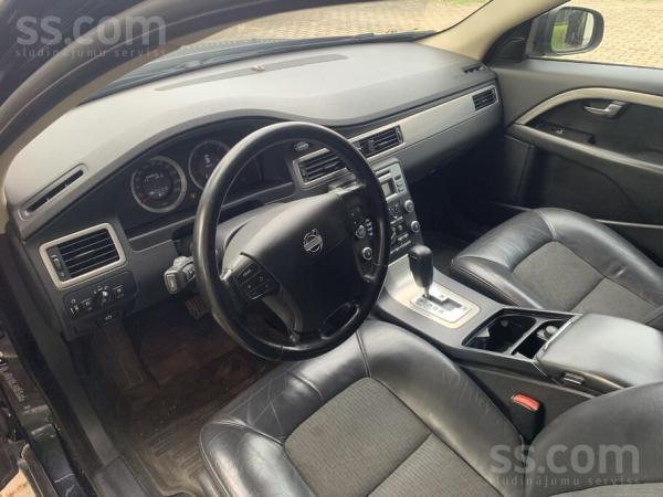 Zils Volvo V70 2008 Rīga, ar dzinēja tilpumu 2.40 L un nobraukumu 400 tūkst. km par 2150 €, foto 5 vietnē AUTOMOTO.COM.LV