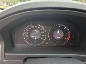 Zils Volvo V70 2008 Viļņa, ar dzinēja tilpumu 2.40 L un nobraukumu 330 tūkst. km par 2900 €, foto  vietnē AUTOMOTO.COM.LV