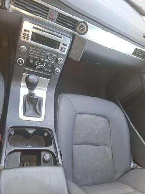 Zils Volvo V70 2008 Viļņa, ar dzinēja tilpumu 2.40 L un nobraukumu 330 tūkst. km par 2900 €, foto 3 vietnē AUTOMOTO.COM.LV