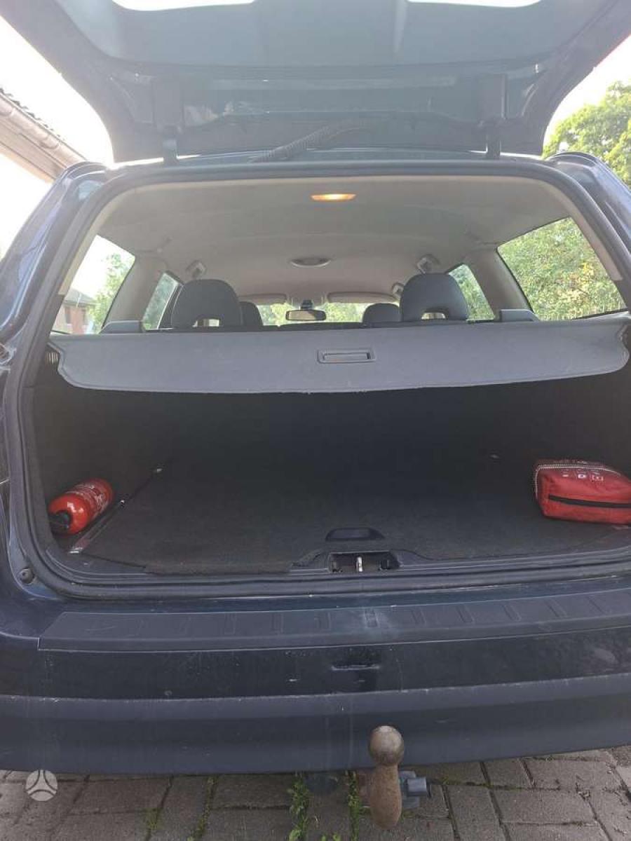 Zils Volvo V70 2008 Viļņa, ar dzinēja tilpumu 2.40 L un nobraukumu 330 tūkst. km par 2900 €, foto 8 vietnē AUTOMOTO.COM.LV
