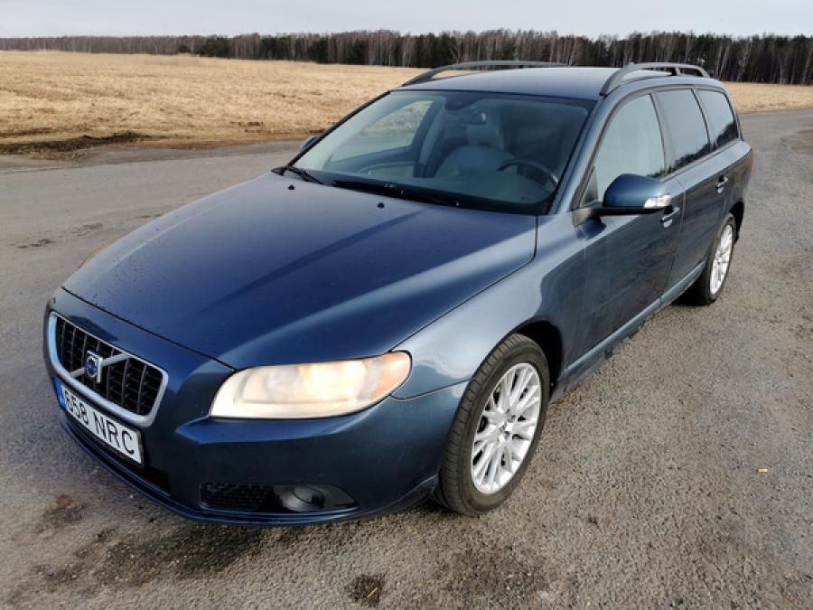 Zils Volvo V70 2008 Pērnava, ar dzinēja tilpumu 2.40 L un nobraukumu 414 tūkst. km par 2200 €, foto 1 vietnē AUTOMOTO.COM.LV