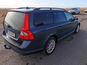 Zils Volvo V70 2008 Pērnava, ar dzinēja tilpumu 2.40 L un nobraukumu 414 tūkst. km par 2200 €, foto 13 vietnē AUTOMOTO.COM.LV
