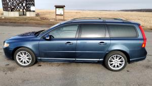 Zils Volvo V70 2008 Pērnava, ar dzinēja tilpumu 2.40 L un nobraukumu 414 tūkst. km par 2200 €, foto 18 vietnē AUTOMOTO.COM.LV