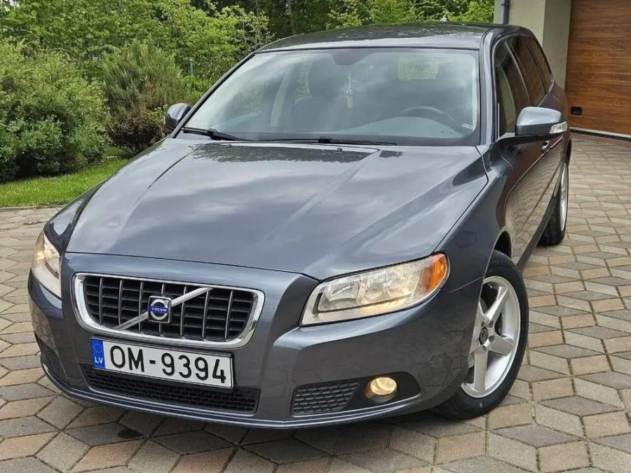Blue Volvo V70 2008 in Talsi, with an engine capacity of 2.00 L and mileage of 254 thousand km for 4800 €, photo 15 on AUTOMOTO.COM.LV