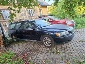 Zils Volvo V70 2008 Trakai, ar dzinēja tilpumu 2.44 L un nobraukumu 366 tūkst. km par 1570 €, foto 3 vietnē AUTOMOTO.COM.LV