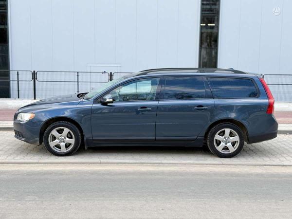 Blue Volvo V70 2008 in Vilnius, with an engine capacity of 2.00 L and mileage of 350 thousand km for 2450 €, photo 6 on AUTOMOTO.COM.LV
