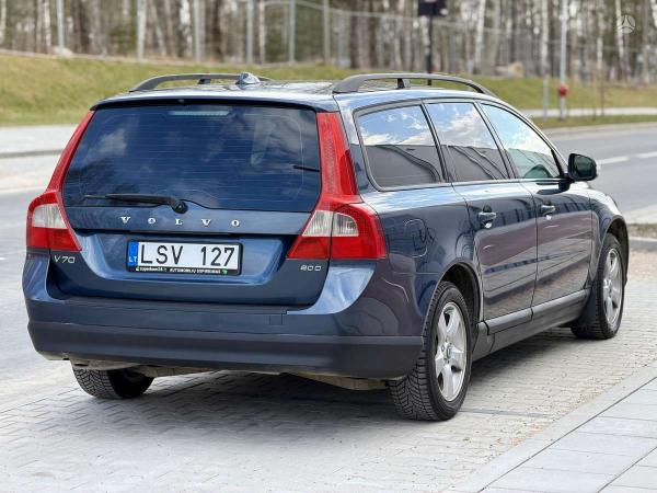 Blue Volvo V70 2008 in Vilnius, with an engine capacity of 2.00 L and mileage of 350 thousand km for 2450 €, photo 8 on AUTOMOTO.COM.LV