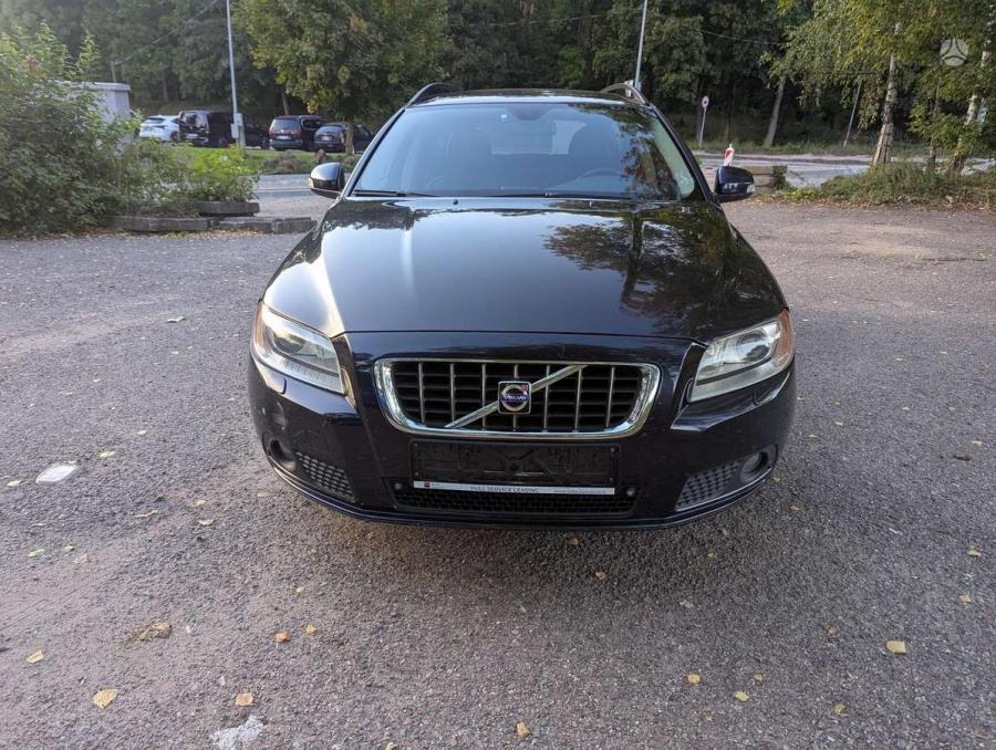 Zils Volvo V70 2008 Viļņa, ar dzinēja tilpumu 2.40 L un nobraukumu 475 tūkst. km par 3399 €, foto 4 vietnē AUTOMOTO.COM.LV