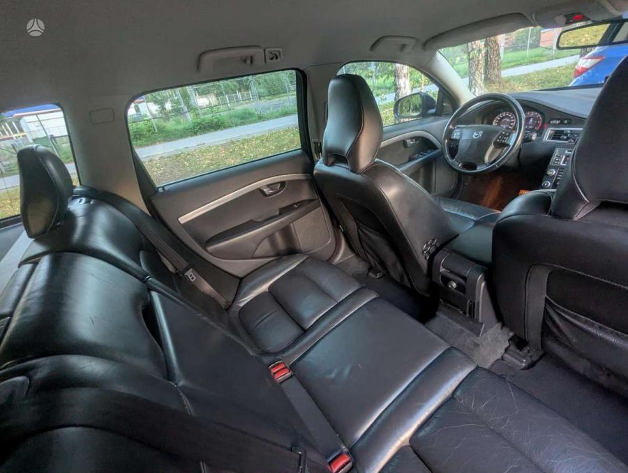 Zils Volvo V70 2008 Viļņa, ar dzinēja tilpumu 2.40 L un nobraukumu 475 tūkst. km par 3399 €, foto 12 vietnē AUTOMOTO.COM.LV