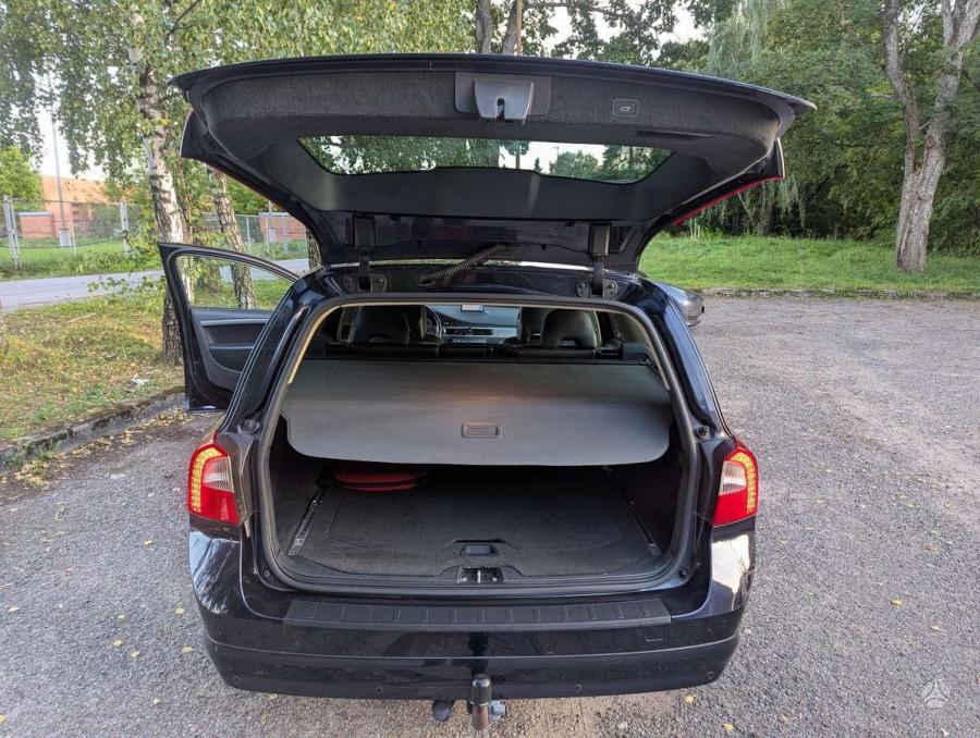 Zils Volvo V70 2008 Viļņa, ar dzinēja tilpumu 2.40 L un nobraukumu 475 tūkst. km par 3399 €, foto 16 vietnē AUTOMOTO.COM.LV