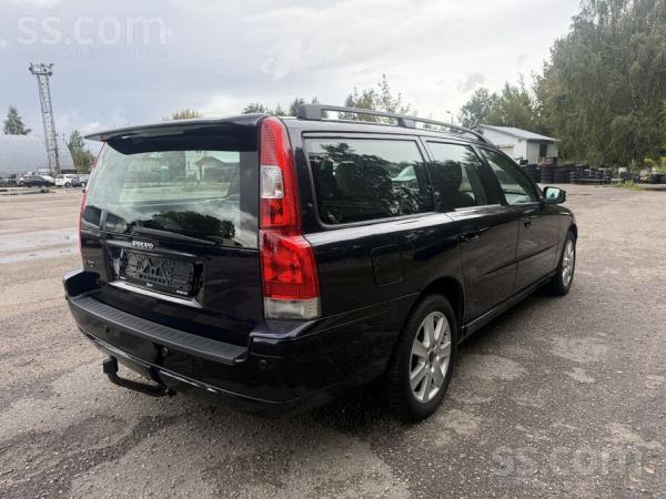 Volvo V70 2008 Rīga vietnē Zils Volvo V70 2008 Rīga, ar dzinēja tilpumu 2.40 L un nobraukumu 290 tūkst. km par 3980 €, foto 4 vietnē AUTOMOTO.COM.LV