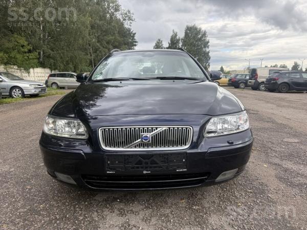 Volvo V70 2008 Rīga vietnē Zils Volvo V70 2008 Rīga, ar dzinēja tilpumu 2.40 L un nobraukumu 290 tūkst. km par 3980 €, foto 9 vietnē AUTOMOTO.COM.LV