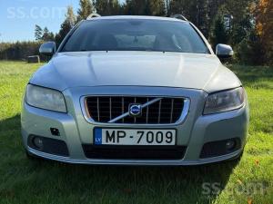 Blue Volvo V70 2008 in Riga, with an engine capacity of 2.00 L and mileage of 393 thousand km for 2500 €, photo  on AUTOMOTO.COM.LV