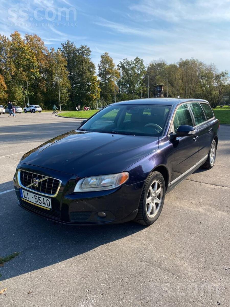 Zils Volvo V70 2008 Rīga, ar dzinēja tilpumu 2.40 L un nobraukumu 310 tūkst. km par 3300 €, foto 1 vietnē AUTOMOTO.COM.LV
