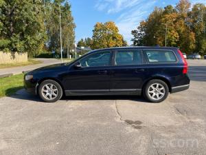 Zils Volvo V70 2008 Rīga, ar dzinēja tilpumu 2.40 L un nobraukumu 310 tūkst. km par 3300 €, foto 4 vietnē AUTOMOTO.COM.LV