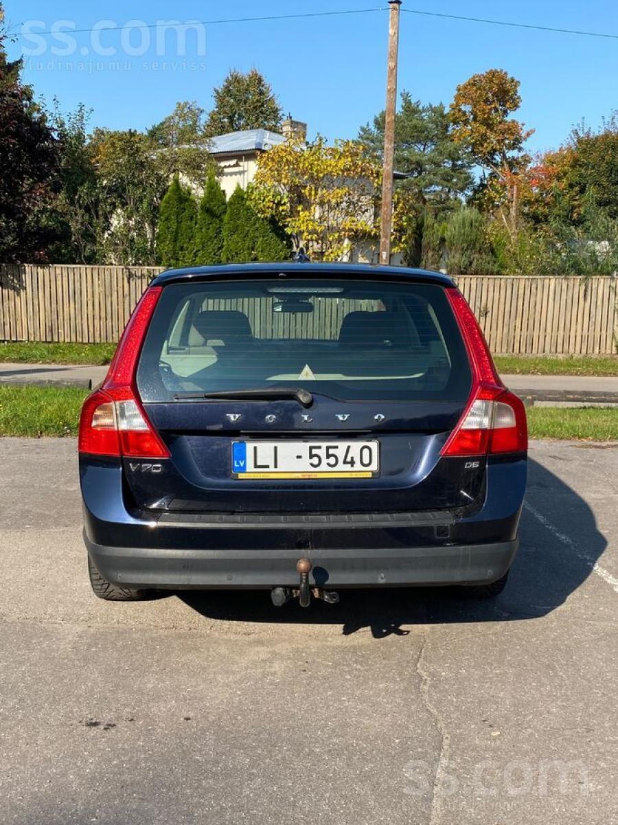 Zils Volvo V70 2008 Rīga, ar dzinēja tilpumu 2.40 L un nobraukumu 310 tūkst. km par 3300 €, foto 5 vietnē AUTOMOTO.COM.LV