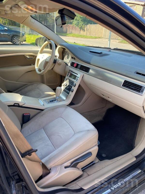 Blue Volvo V70 2008 in Riga, with an engine capacity of 2.40 L and mileage of 310 thousand km for 3300 €, photo 11 on AUTOMOTO.COM.LV