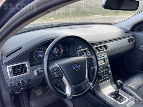 Blue Volvo V70 2009 in Riga, with an engine capacity of 2.40 L and mileage of 274 thousand km for 4495 €, photo 11 on AUTOMOTO.COM.LV
