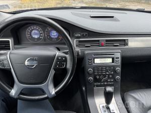 Zils Volvo V70 2009 Daugavpils, ar dzinēja tilpumu 2.40 L un nobraukumu 327 tūkst. km par 4350 €, foto 9 vietnē AUTOMOTO.COM.LV