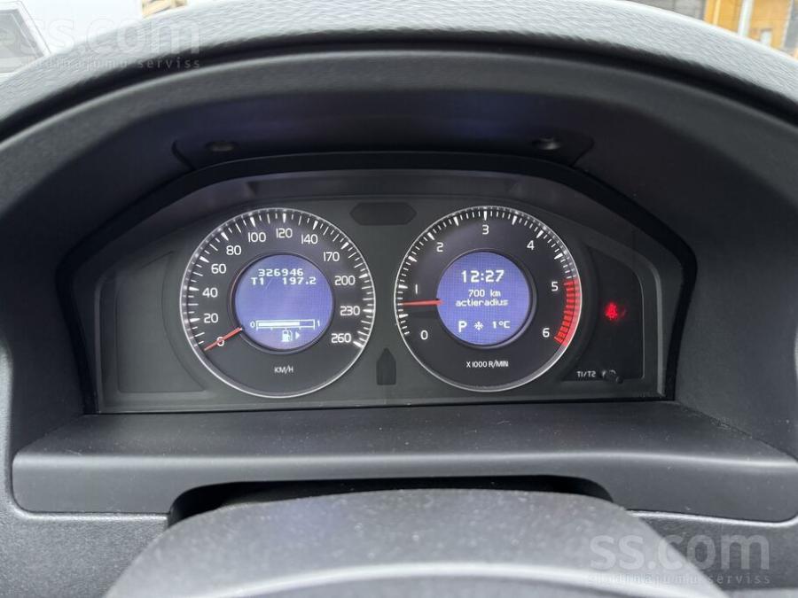 Zils Volvo V70 2009 Daugavpils, ar dzinēja tilpumu 2.40 L un nobraukumu 327 tūkst. km par 4350 €, foto 10 vietnē AUTOMOTO.COM.LV