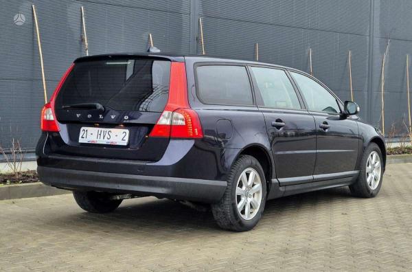 Blue Volvo V70 2009 in Vilnius, with an engine capacity of 2.00 L and mileage of 269 thousand km for 3000 €, photo 3 on AUTOMOTO.COM.LV