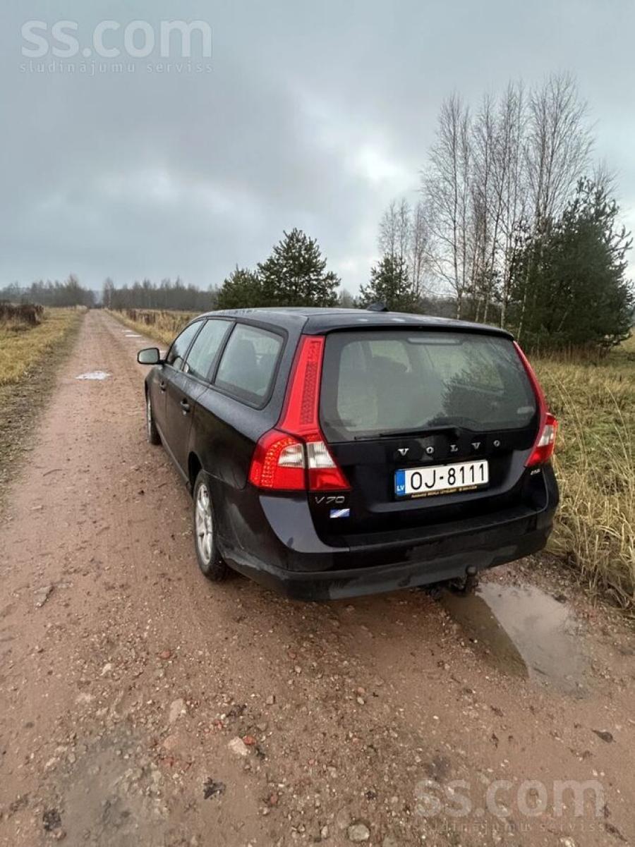 Blue Volvo V70 2009 in Ludza, with an engine capacity of 2.00 L and mileage of 417 thousand km for 3800 €, photo 6 on AUTOMOTO.COM.LV