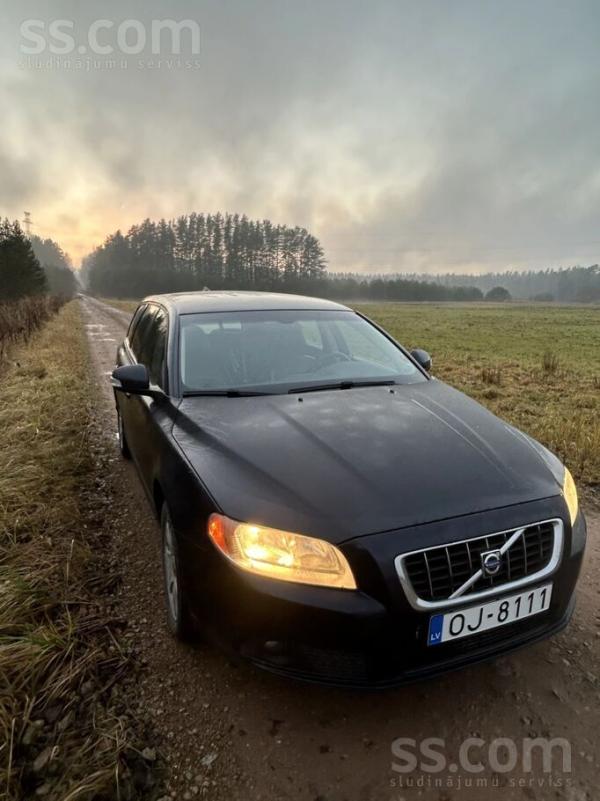 Blue Volvo V70 2009 in Ludza, with an engine capacity of 2.00 L and mileage of 417 thousand km for 3800 €, photo 9 on AUTOMOTO.COM.LV