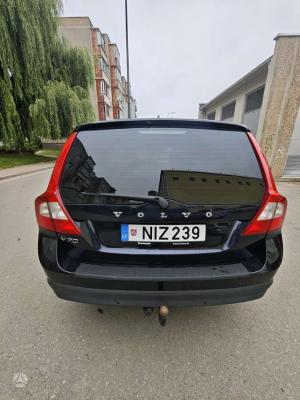Blue Volvo V70 2009 in Kaunas, with an engine capacity of 2.00 L and mileage of 310 thousand km for 2700 €, photo 2 on AUTOMOTO.COM.LV